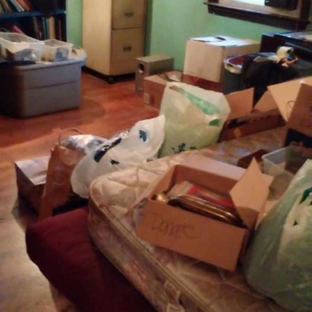 Floor Clutter • Helpful Organizer